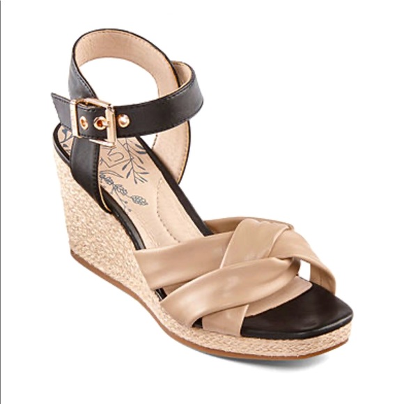 Royu | Shoes | Nwt Roy Stone Black Wedges | Poshmark